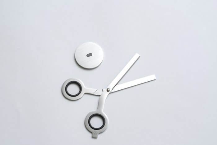 The HMM 2-in-1 Scissors Is A Box Cutter and Letter Opener | Men's Gear